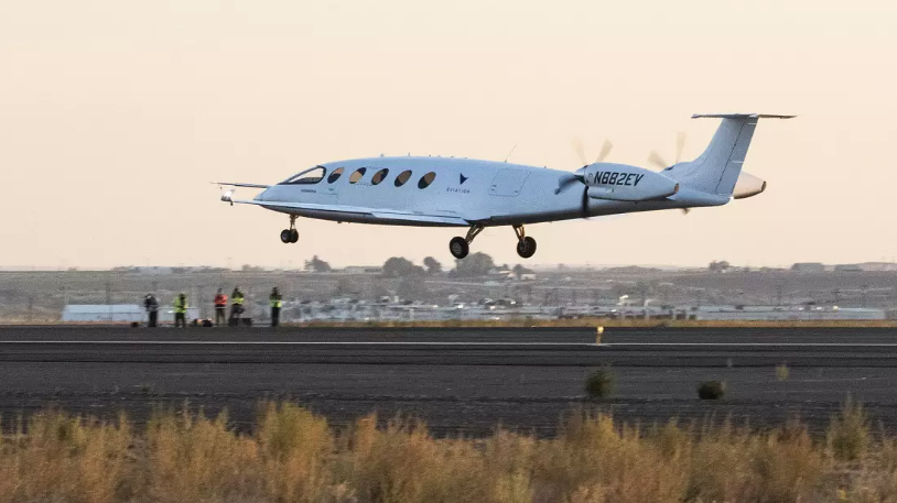All-electric aircraft 'Alice' makes its first t | OMNESmedia.com